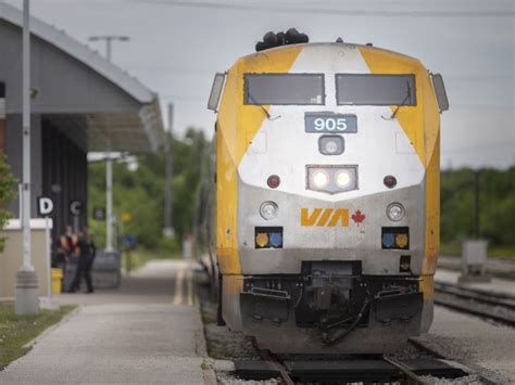 Train Via Rail Windsor At Paula Aiken Blog