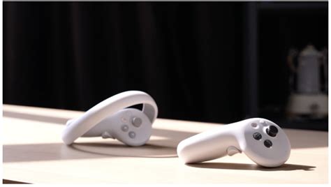 自研多模态追踪算法，pico 为「手柄小型化」找到新思路