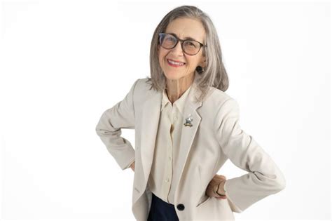 How I Photographed My Headshot Photo Last Week Andrea Pflaumer Posted On The Topic Linkedin