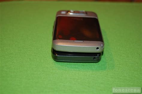 Nokia E72 Vs E71 In Pics