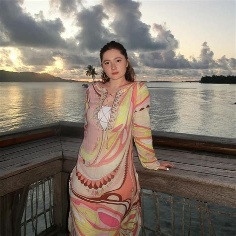 Emma Kenney 04 29 2024 • Celebmafia