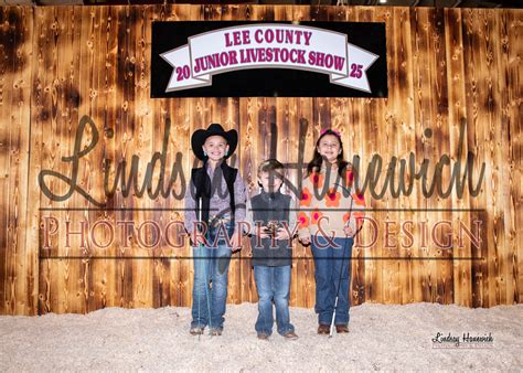 Pee Wee Hog Showmanship Backdrops Lindsay Hanewich Photography And