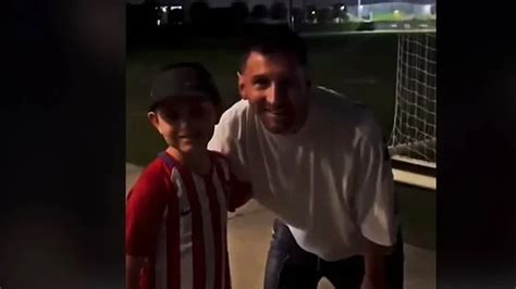 “un Amigo Ahí” El Increíble Video De Suárez Y Un Niño Que Se