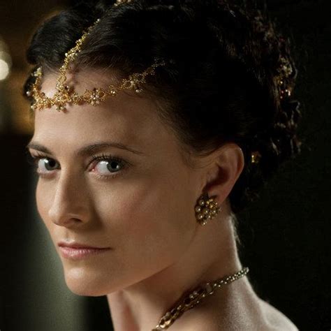 Lara Pulver Da Vincis Deamhain Da Vincis Demons Featurette With Lara
