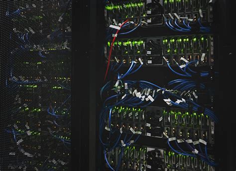 Linkedin Reassesses Cloud Strategy Embraces Hybrid Model Over Azure