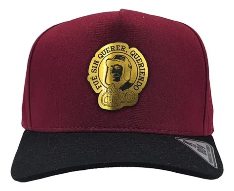 Gorra Premium Con Placa Dorada O Plata El Chavo Del 8 Guinda Negro