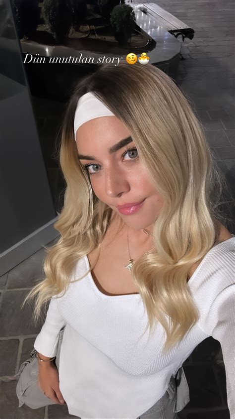 Aycan Yanaç R Turkishceleb