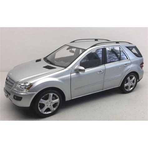 118 M Class Ml 350 2006 Iridium Silver Genuine Mercedes Benz Original