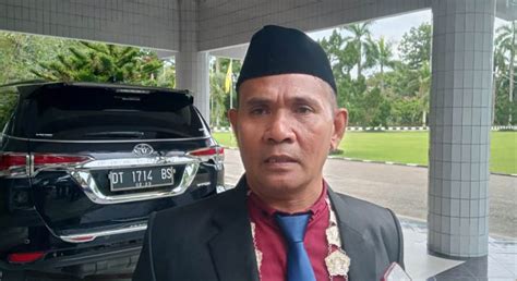 Akhmad Marhadi Dilantik Jadi Dekan Fib Uho Target Akreditasi Unggul