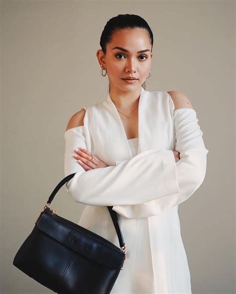 Azira Shafinaz Nak Tamatkan Zaman Bujang 12 Tahun Dah Kenal