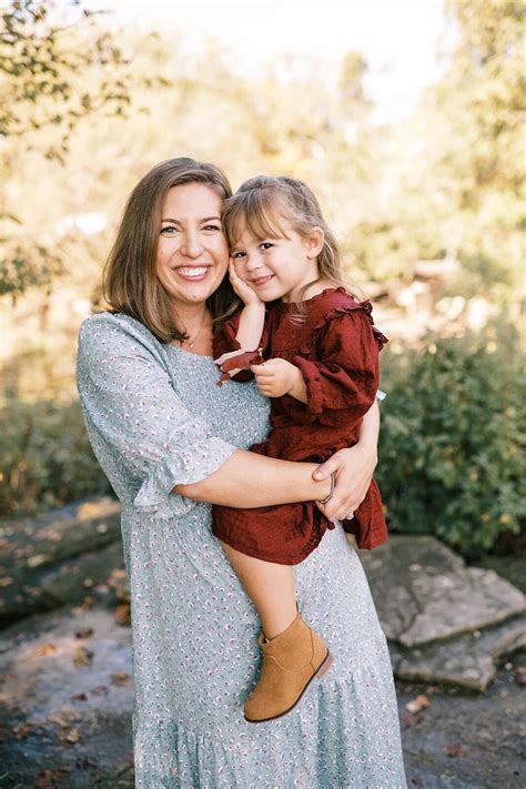 13 Creative Mother Daughter Photoshoot Ideas 2026 Trends