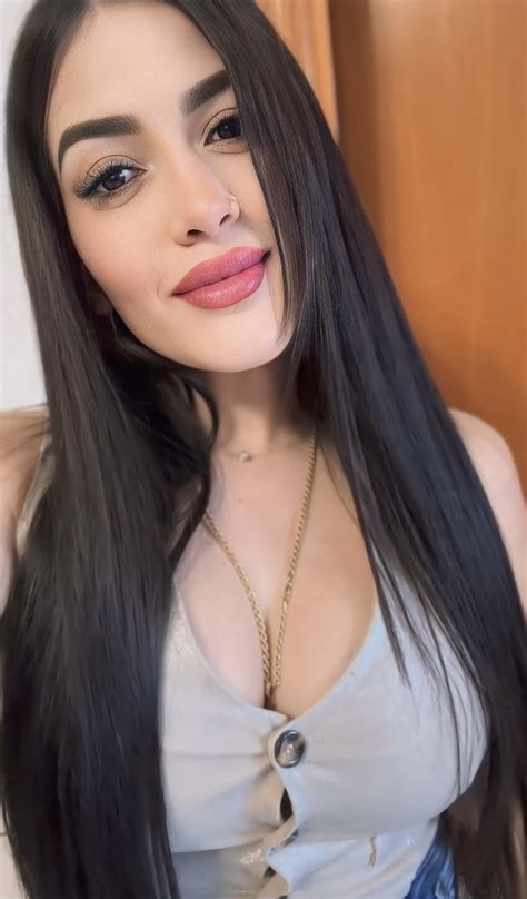 Xefer Nawmi Uxefernawmi