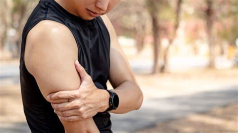 Tricep Tendonitis Symptoms Treatments And Prevention