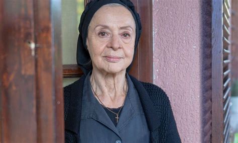Σασμός Η γιαγιά Ειρήνη έχει ένα κακό προαίσθημα Ekritigr