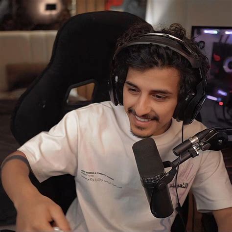 Pin By 𝚁𝙽𝚇 On اسامه فايز Hair Styles Hair Beauty