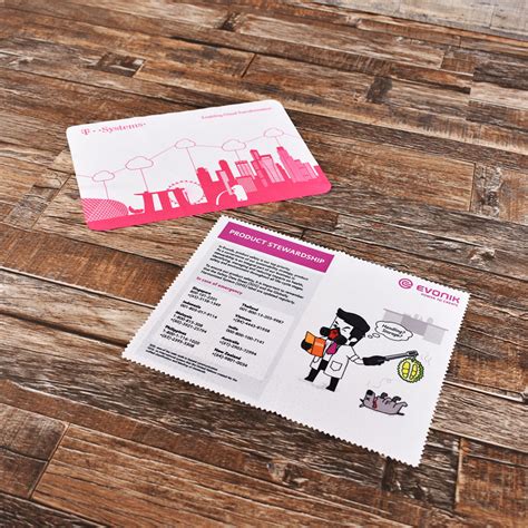 Microfiber Cloth Mouse Pad Cum Screen And Keyboard Cleaning Cloth