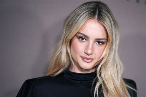 Grace Van Patten Makes A Patent Leather Maxi Skirt The Ultimate Party