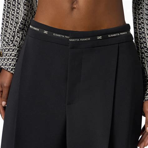 Bermuda In Crepe Leggero Con Nastro Logo Elisabetta Franchi Pa11656e2