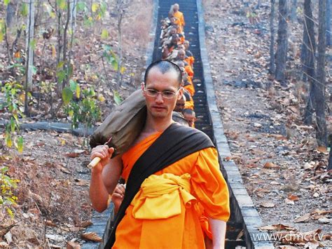 โอกาสในชีวิตมุ่งพิชิตเส้นทางธรรม โครงการบวชพระแสนรูปทุกหมู่บ้านทั่วไทย