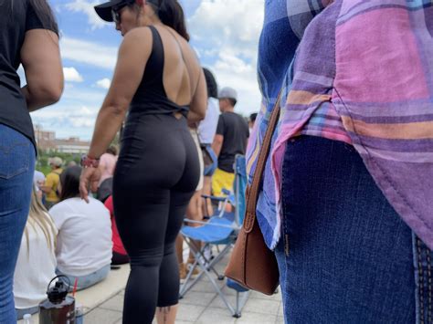 Sexy Mature Fit Thick Latin Milf Round Pear Bubble Butt Spandex