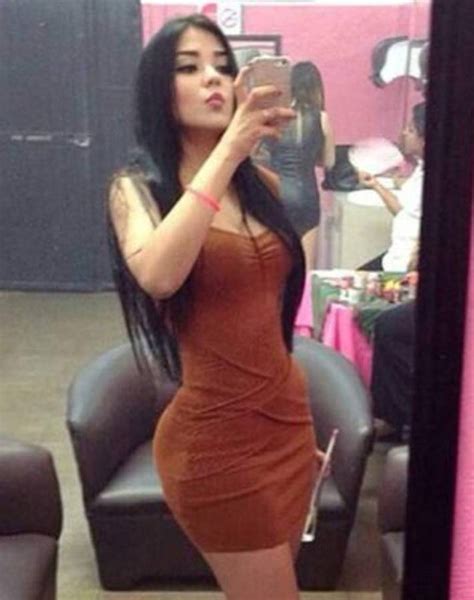 La Guapísima Karen Romero Fanática De Sergio Ramos Y Real Madrid