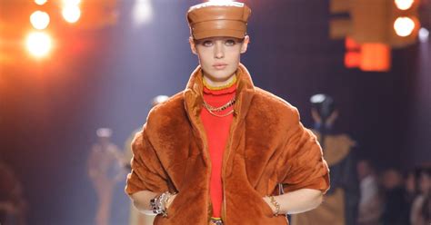 Hermazing Ο οίκος Hermes συνδύασε μοναδικά Sex Appeal και πολυτέλεια στο Show που έγινε χθες