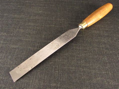 Hale Brothers 1 3 16 Inch Bevel Edge Paring Chisel Sold