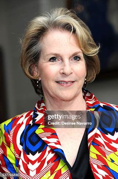 Elizabeth Sackler Photos And Premium High Res Pictures Getty Images