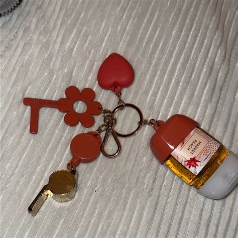 Accessories Bath Body Works Keychain With Hand Sanitizer Holder Never