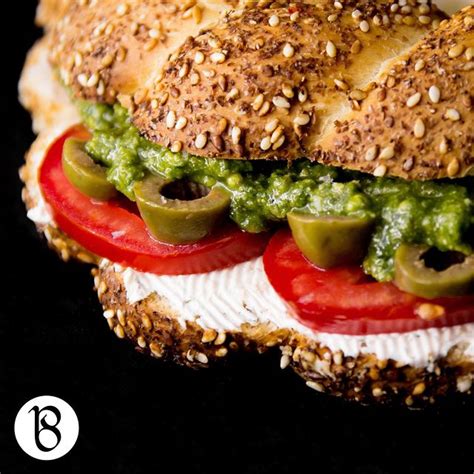 کافه یاب کافه بیکری آرتیزان نان و قهوه بریوش