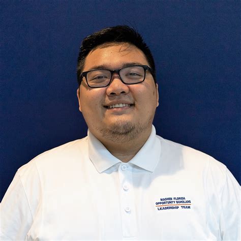 Katie Eichlers Instagram Twitter And Facebook On Idcrawl