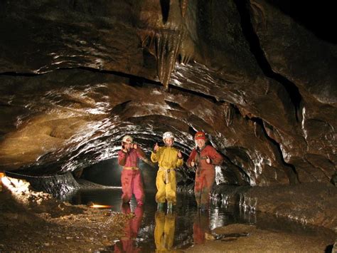 4 Tips Mudah Melakukan Caving Superlive