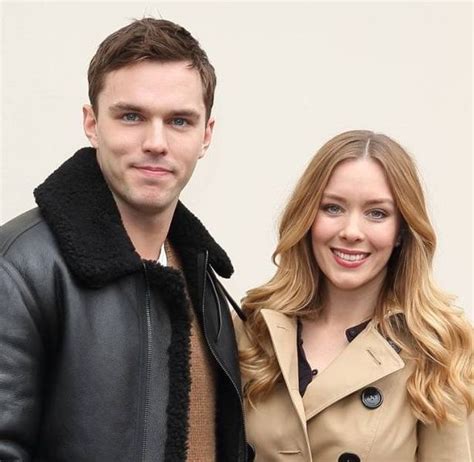 Celebrities With Their Siblings 20 Pics