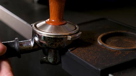 Presssing Coffee Coffee Making Process In A Restaurant Close Up 4k