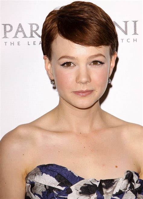 Carey Mulligan Brunette Pixiepossibly Me Post College Pixie Bob Hairstyles Short Wedge