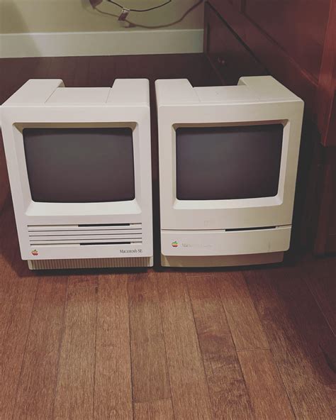 Siblings Macintosh Se And Mac Classic Rvintageapple