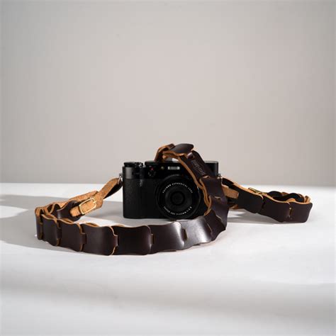 Lasso Link Neck Strap Rose Anvil