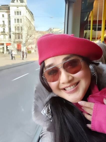 7 Potret Paramitha Rusady Yang Terlihat Awet Muda Di Usia 57 Tahun