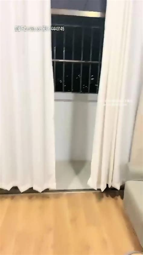 202064，【超跑探花】学生妹酒店还忙着写作业，土豪哥准备狼牙套，大黑牛，小皮鞭，18岁的馒头穴里水声潺潺，今晚调教完美 Eporner