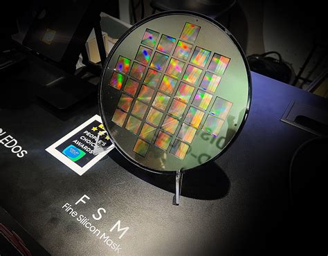 신시장 도약 노리는 디스플레이업계 中企 인력난은 2배 심화