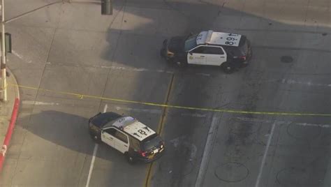 4 People Shot At Compton Park Police Search For Suspects Fox 11 Los Angeles