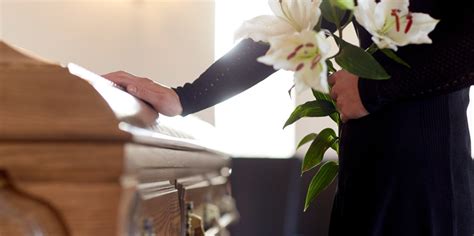 10 Step How To Guide For Making Funeral Arrangements Yourtango