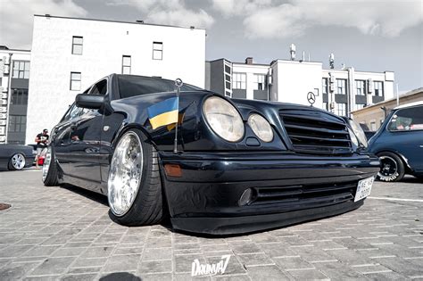 Mercedes Benz W210 Stance Lowfit Behance