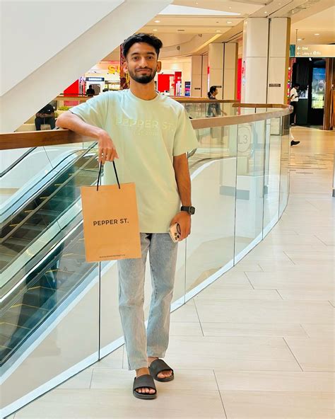 Faaris Abdullah 🍃 Faarisfa • Instagram Photos And Videos