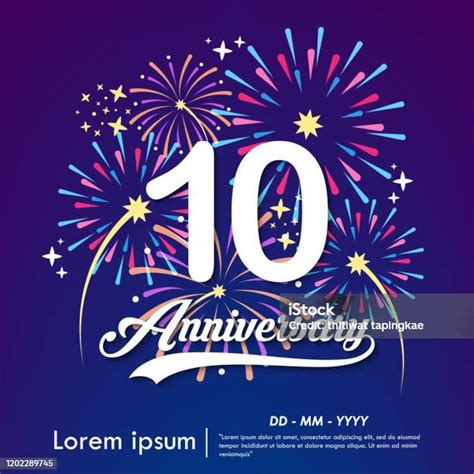 10 주년 기념 엠블럼 화려한 불꽃 놀이 배경으로 고립 된 흰색 기념일 로고 웹 전단지 포스터 인사말 및 초대 카드를위한 벡터 일러스트 템플릿 디자인 10주년에 대한 스톡