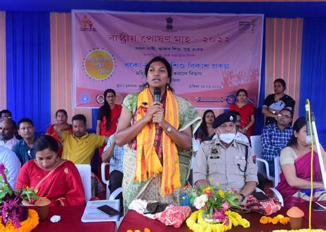 Assam Kamrup Dc Keerthi Jalli Visits Lumpi Near Meghalaya Border