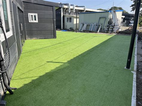 [인조잔디] 평택시 팽성읍 디저트카페 핫도그맛집 4nerd 뒷마당 조경용 20mm 인조잔디 시공 By 매트맥스 매트맥스