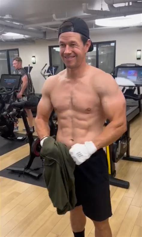 What Workout Gloves Does Mark Wahlberg Use At Luke Roderic Blog