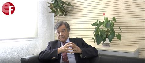 Luis González Recoge El Premio Sanitario Farmacia Comunitaria