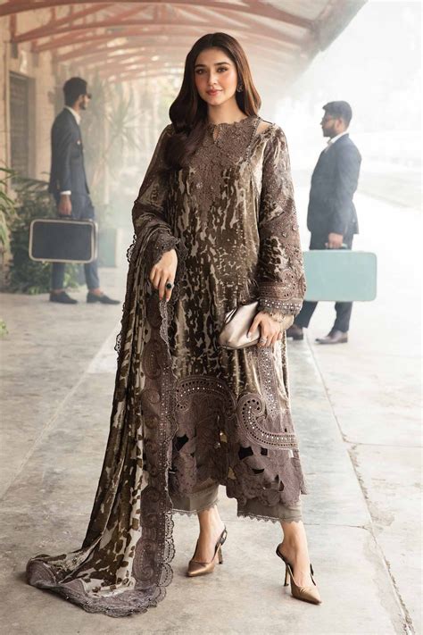 Maria B Winter Luxe Velvet Collection 24 Japan Centre Textile